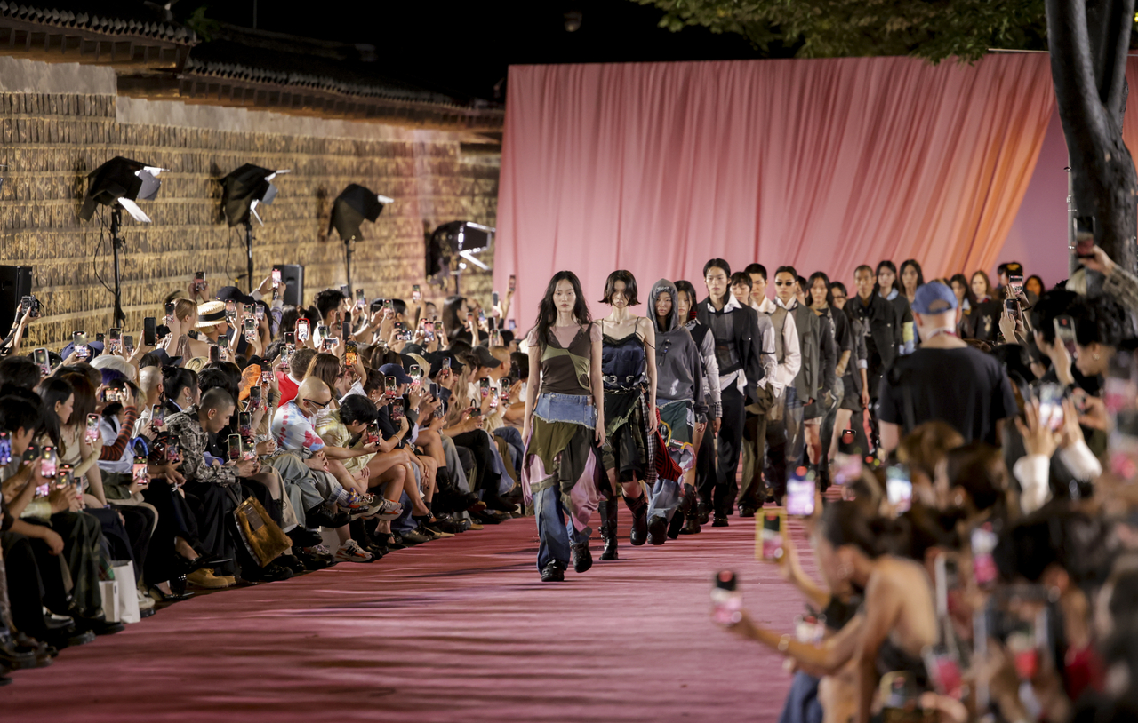 Andersson Bell opens Seoul Fashion Week with show on historic ...