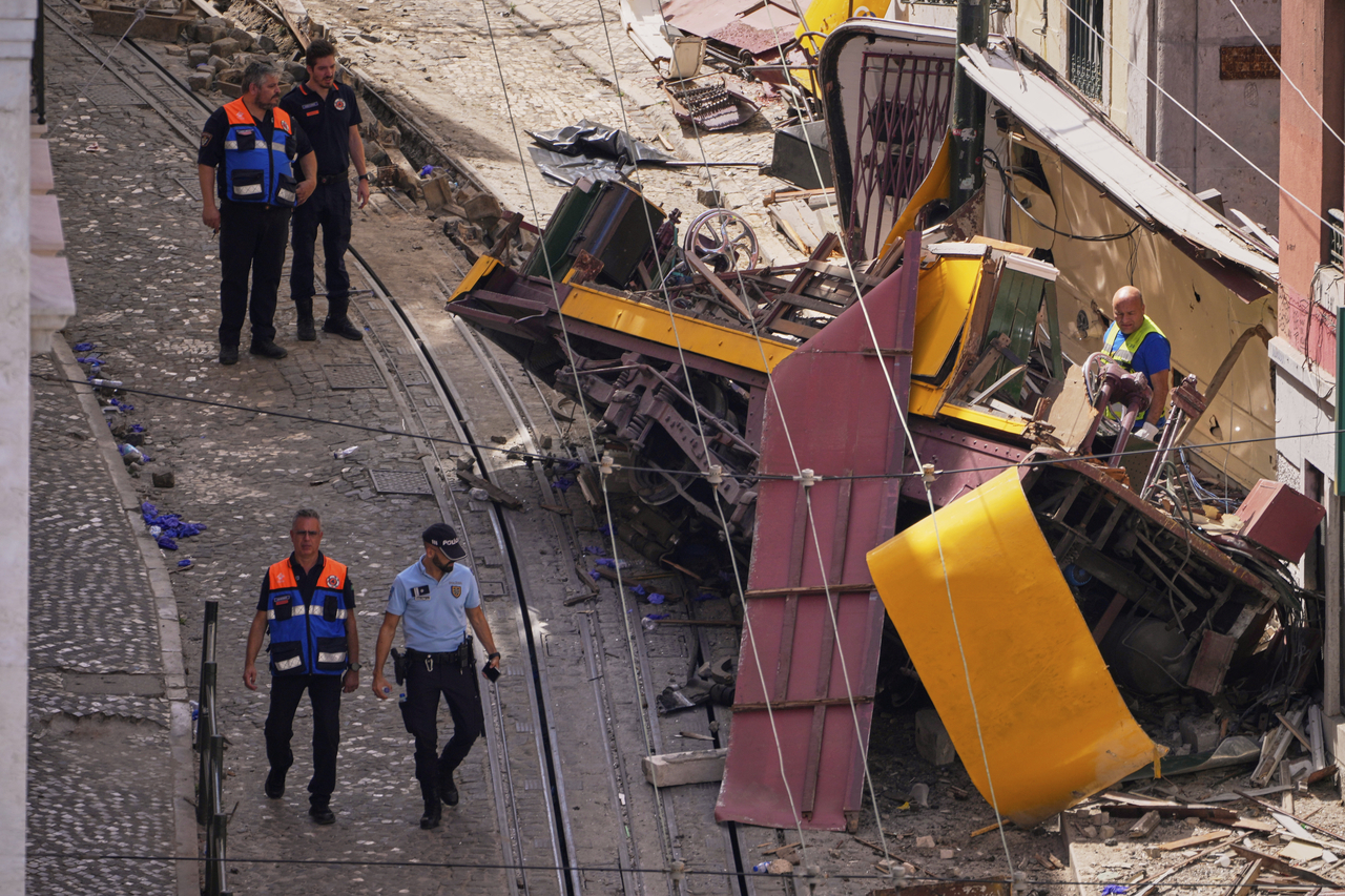 2 S. Koreans among killed in Lisbon funicular crash: foreign ministry ...