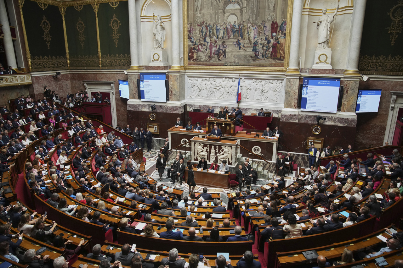 French parliament ousts prime minister, deepening political crisis ...