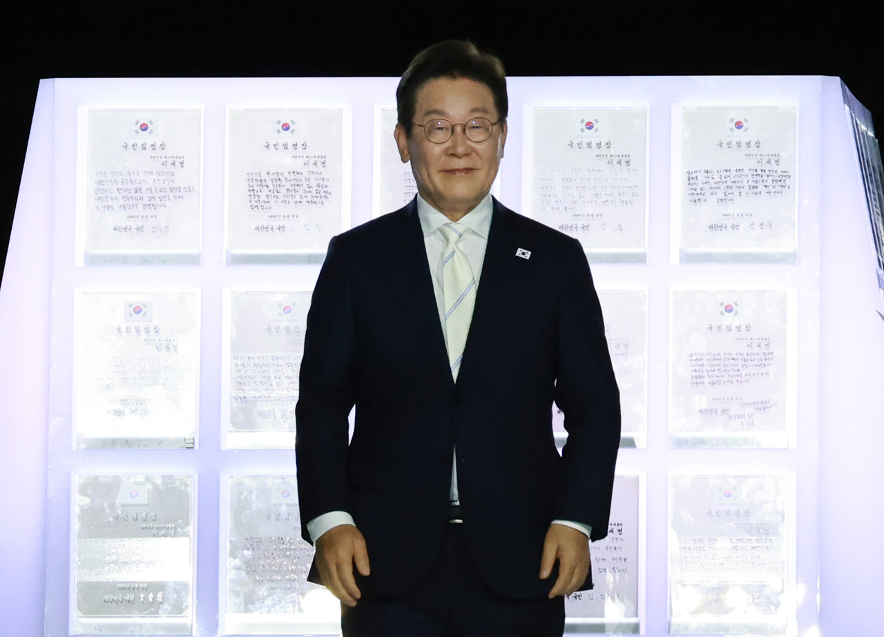 Tough tasks ahead on trade, security as Lee set to mark 100 days in ...