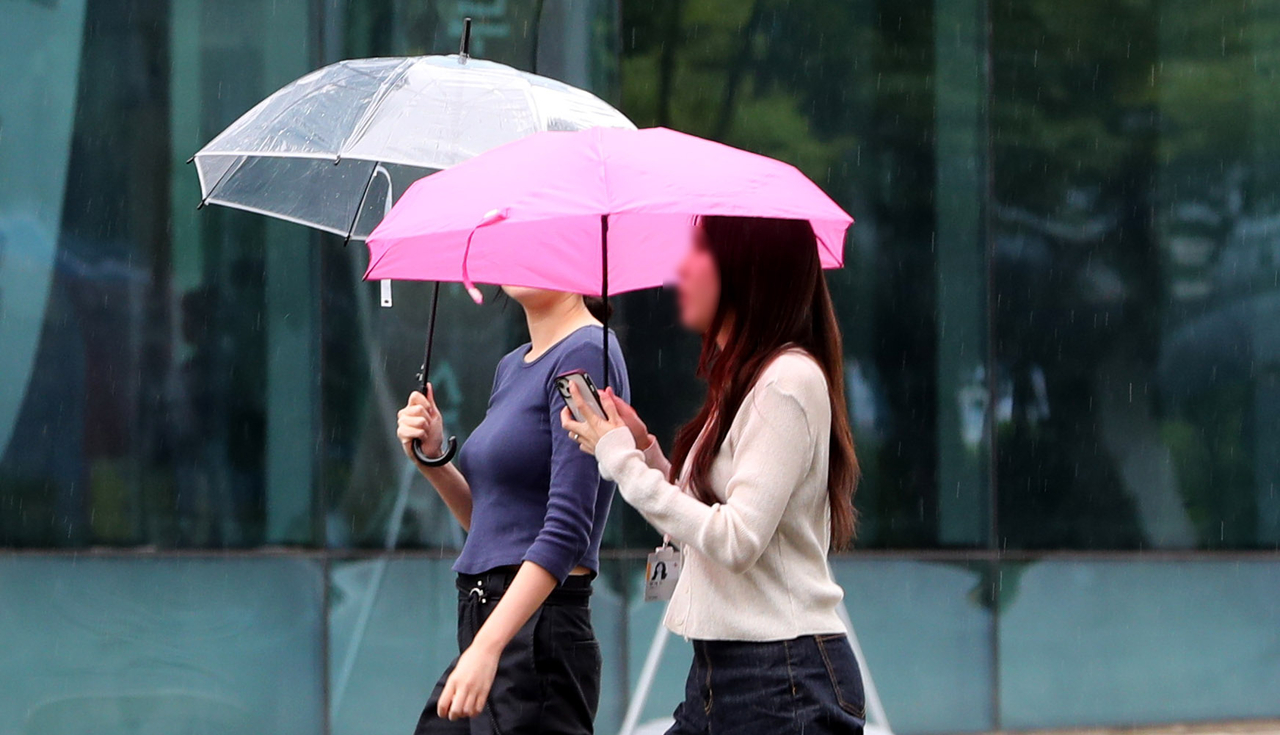 Triple typhoon brews in Pacific, bringing weekend rains to Korea - The ...