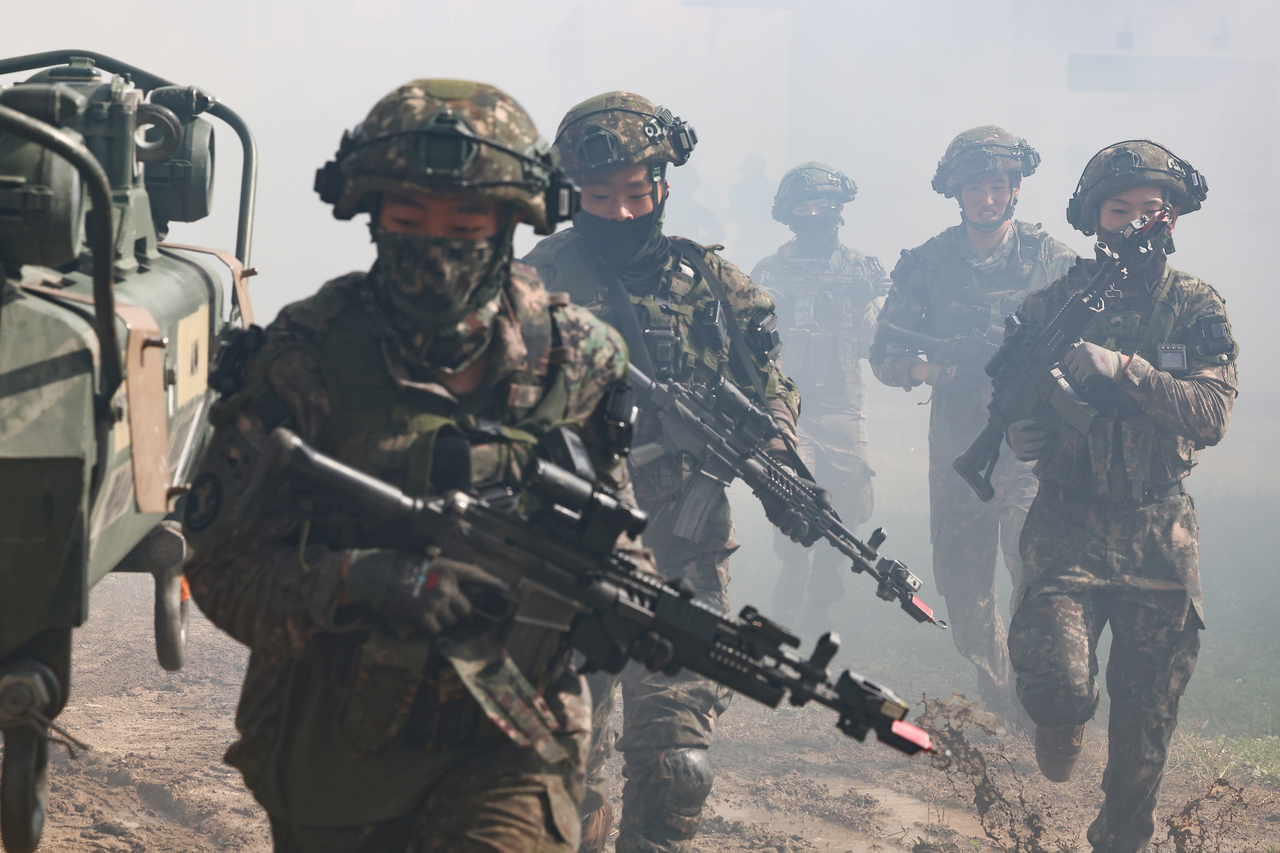 Since 2021, nearly 20,000 men have renounced Korean citizenship before ...