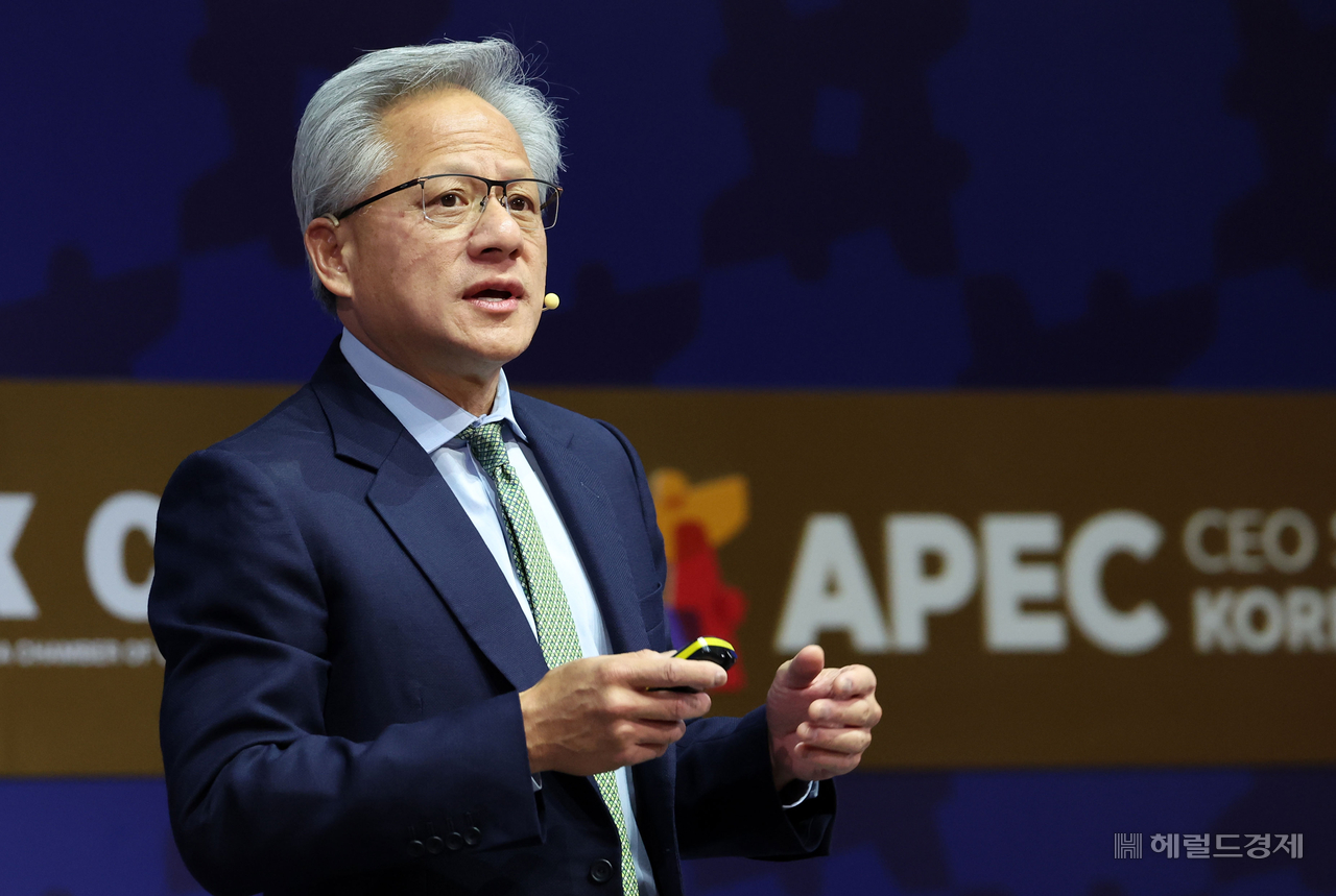 젠슨 황 “한국은 SW·AI·제조 모두 갖춘 몇 안되는 국가…지금이 특별한 기회”[경주 APEC] - 헤럴드경제