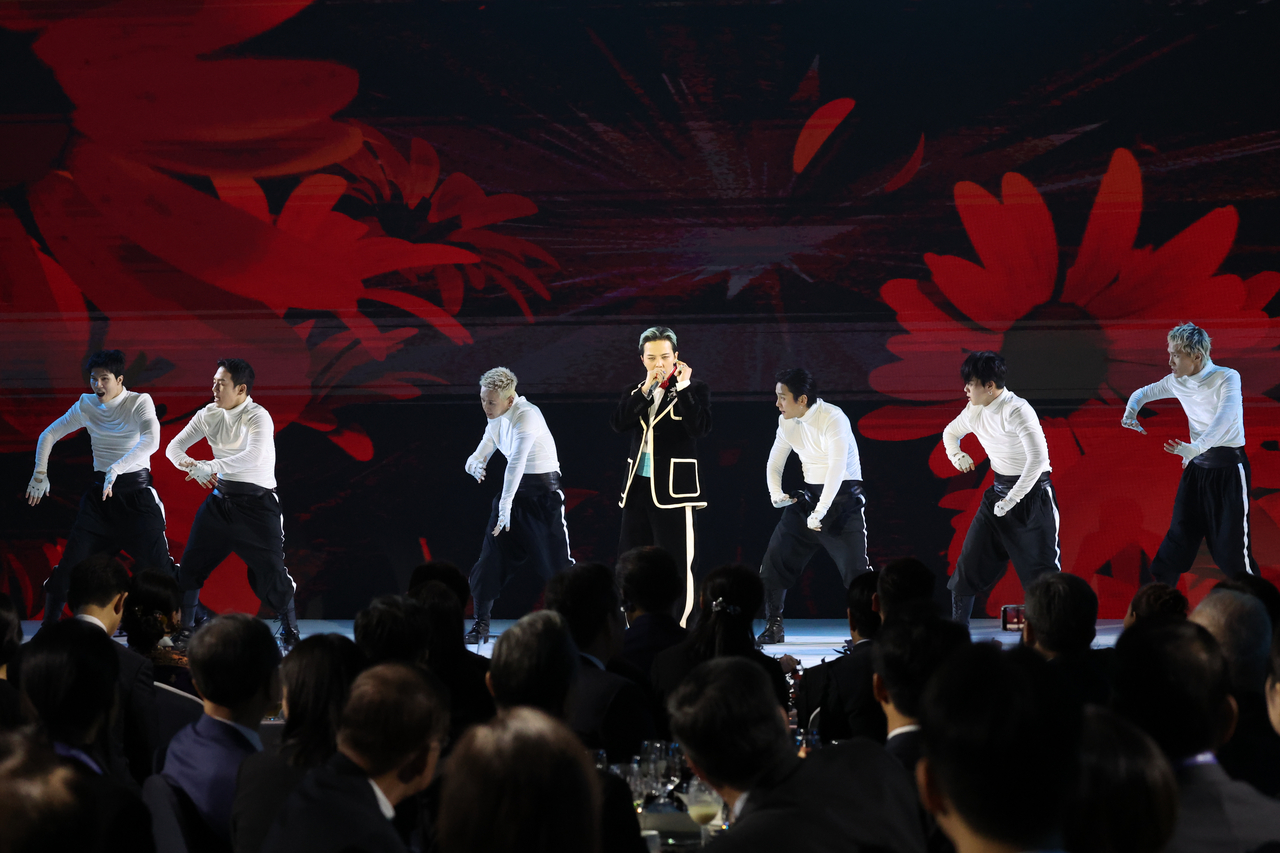 G-Dragon, Cha Eun-woo light up APEC 2025 gala dinner in Gyeongju - The Korea Herald