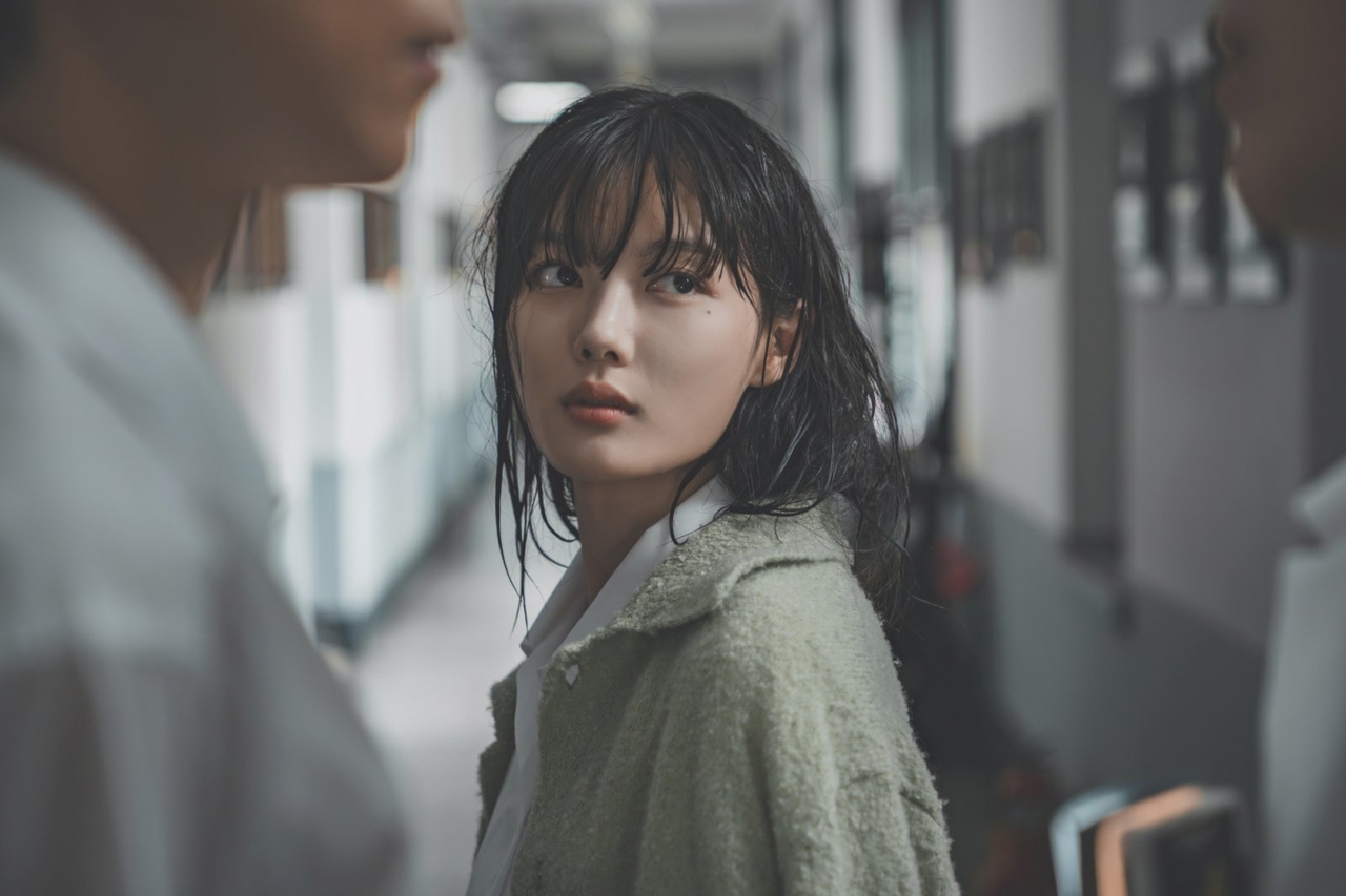 Kim You-jung reinvents herself in Tving’s year-end bet 'Dear X' - The Korea Herald