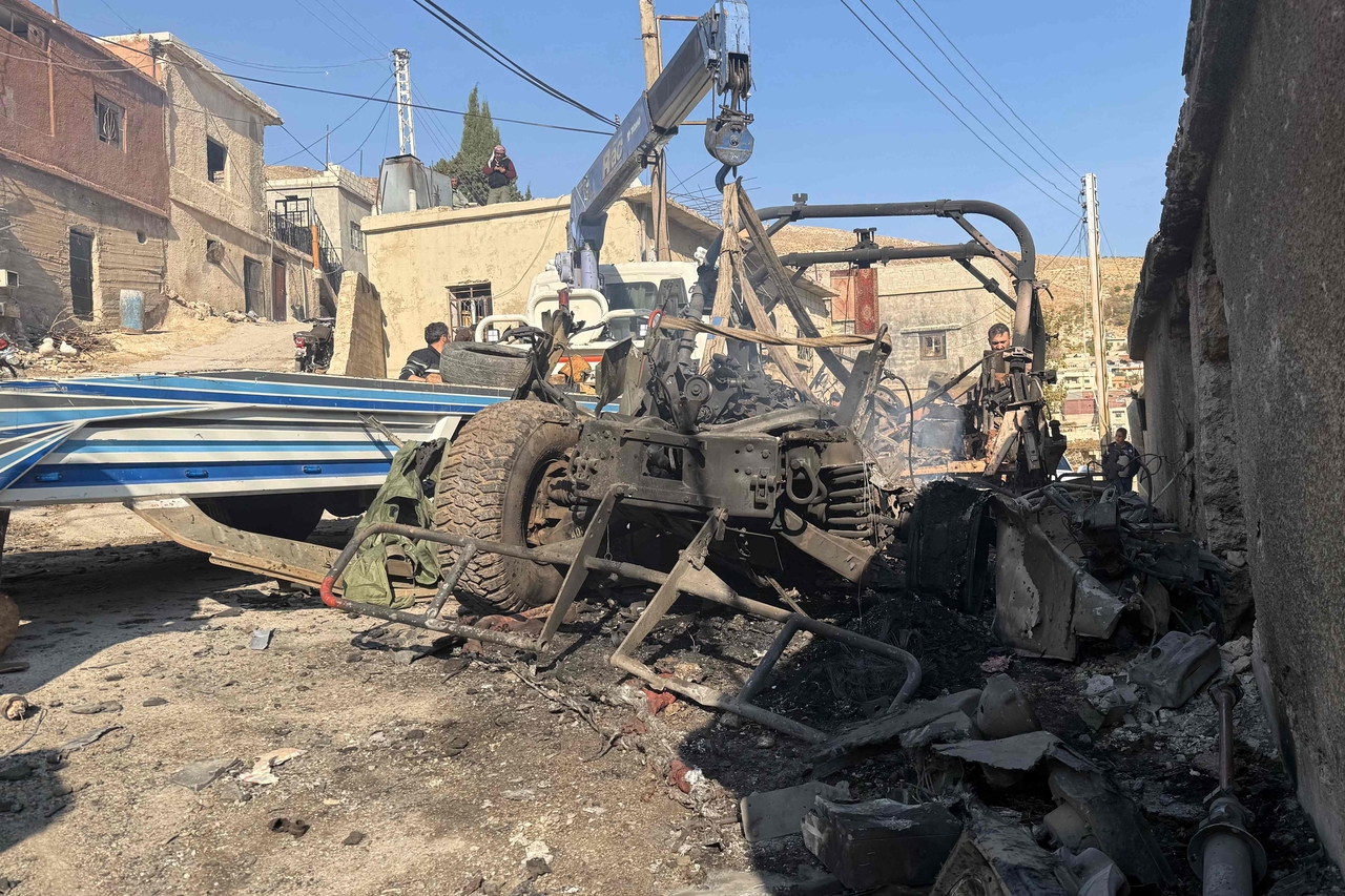 Trump warns Israel not to interfere in Syria - The Korea Herald