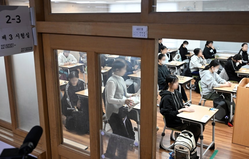 Suneung administrator expresses regret over difficulty of English ...