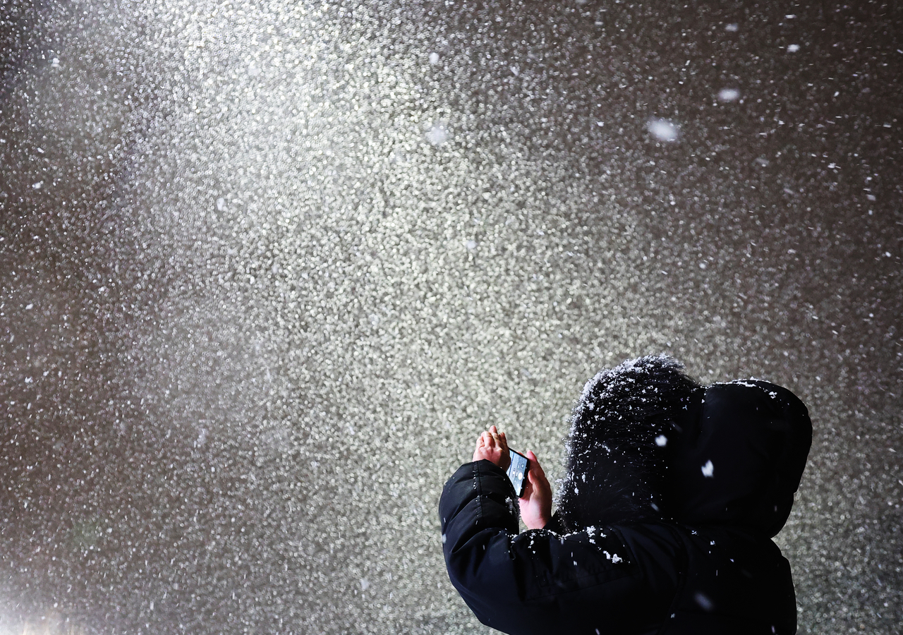First snowfall of the season - The Korea Herald