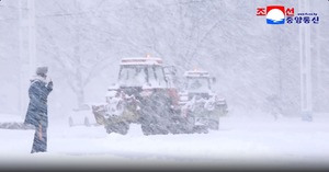 Pyongyang sees 1st heavy snowfall - The Korea Herald