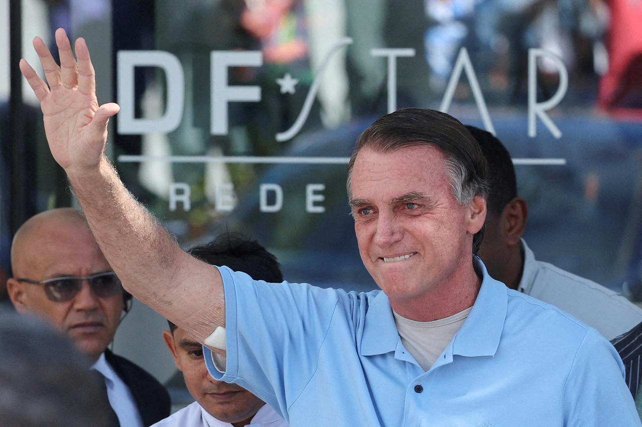 Brazil's ex-president Bolsonaro treated for hiccups - The Korea Herald