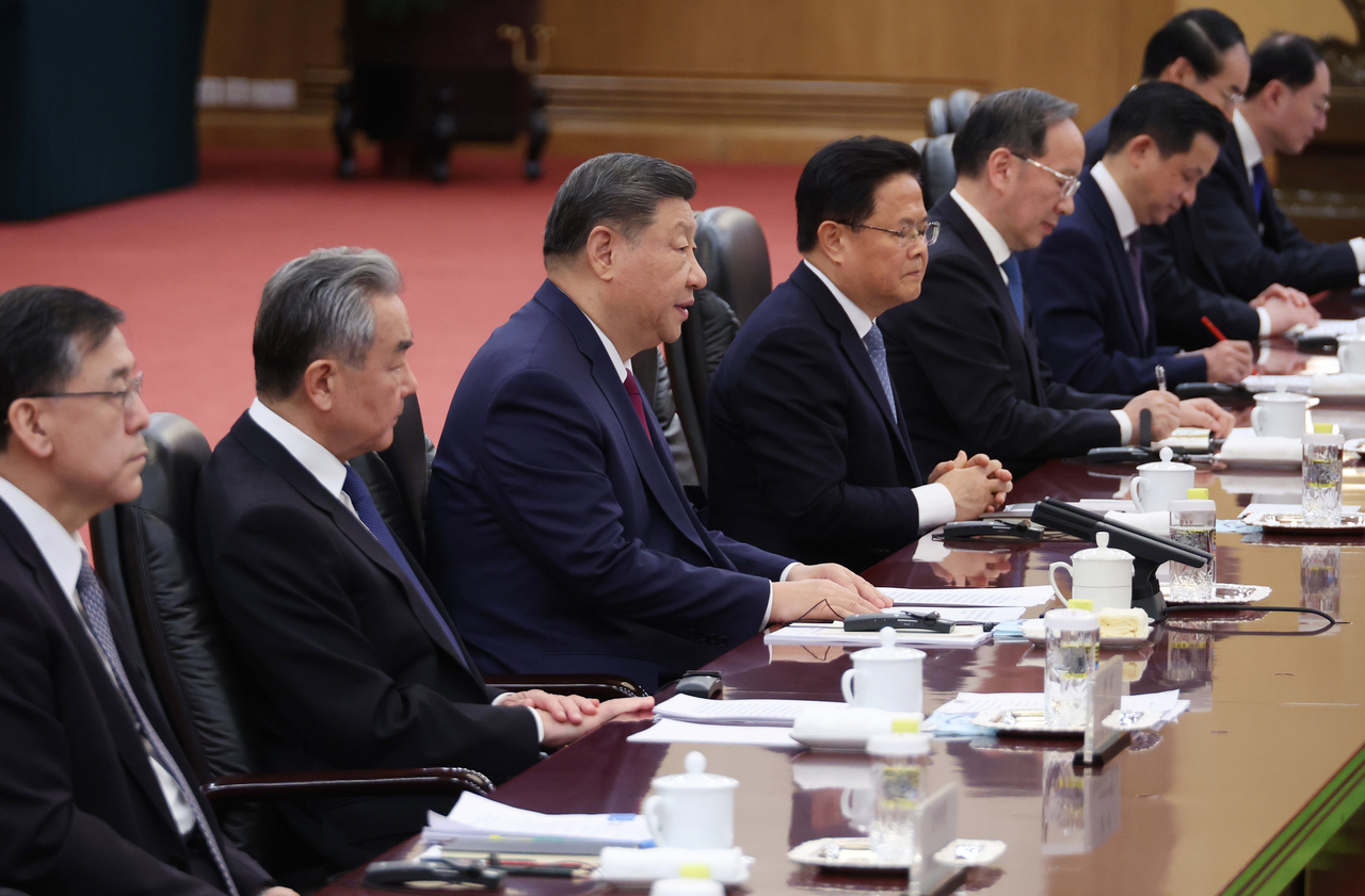 Lee, Xi agree to thaw cultural ties with gradual reopening: Cheong Wa ...