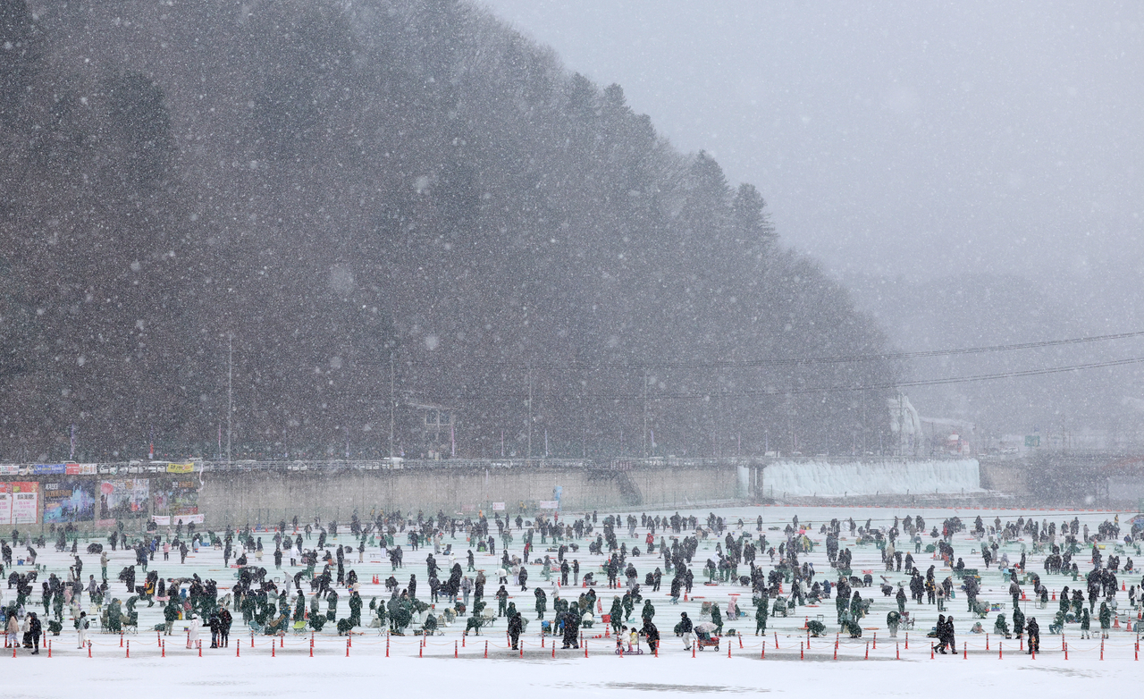 Hwacheon ice fishing festival kicks off in Gangwon - The Korea Herald