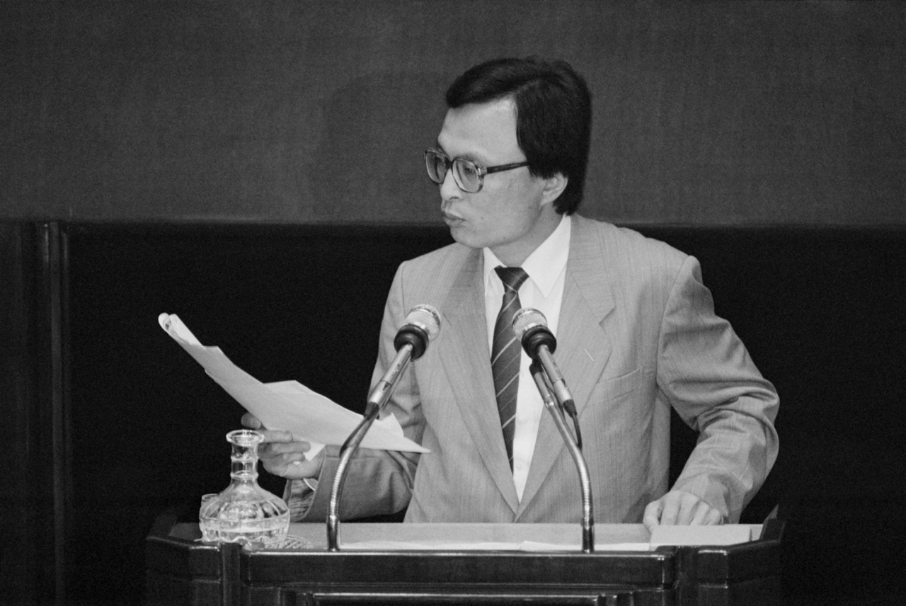 Democracy activist, liberal heavyweight, Lee Hae-chan dies - The Korea ...