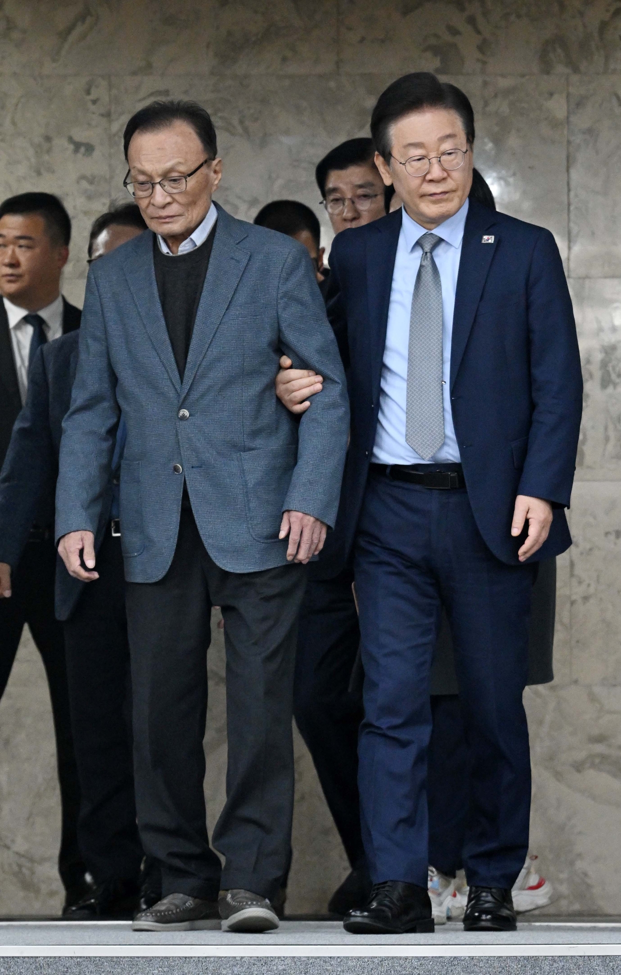 Political circles mourn Lee Hae-chan's passing - The Korea Herald