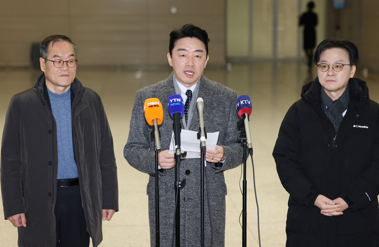 Korean delegation visits Canada in high-level bid for submarine ...