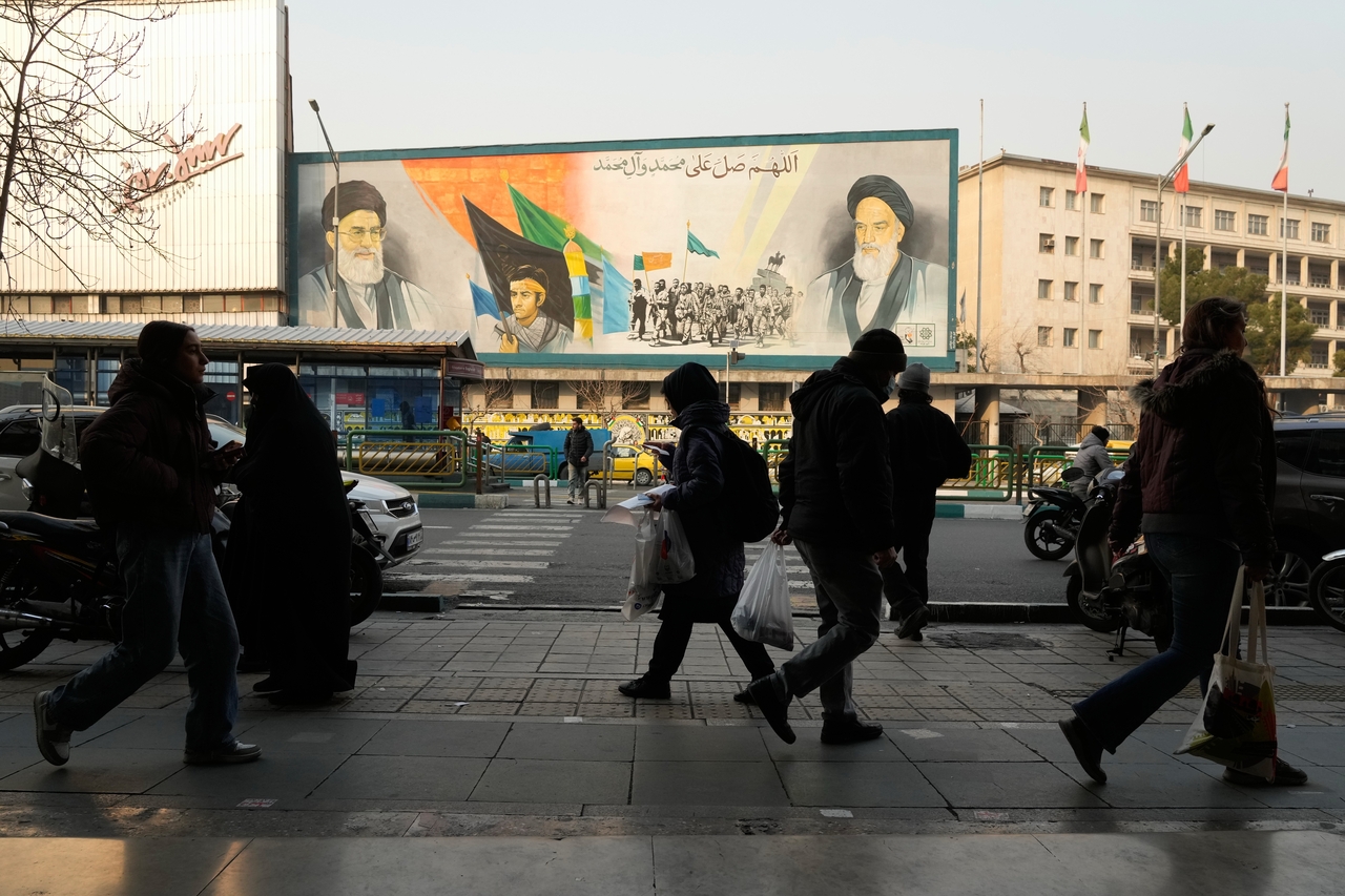 Iran unveils mural warning of retaliation if US conducts military ...