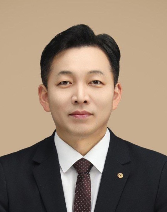Hanwha Momentum names new CEO amid push into ESS, robotics - The Korea ...