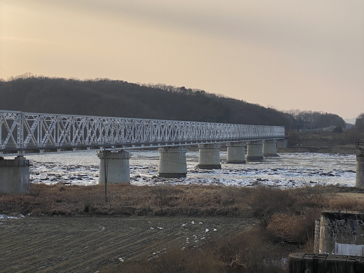 Defense Ministry calls for joint management of DMZ with UNC - The Korea ...