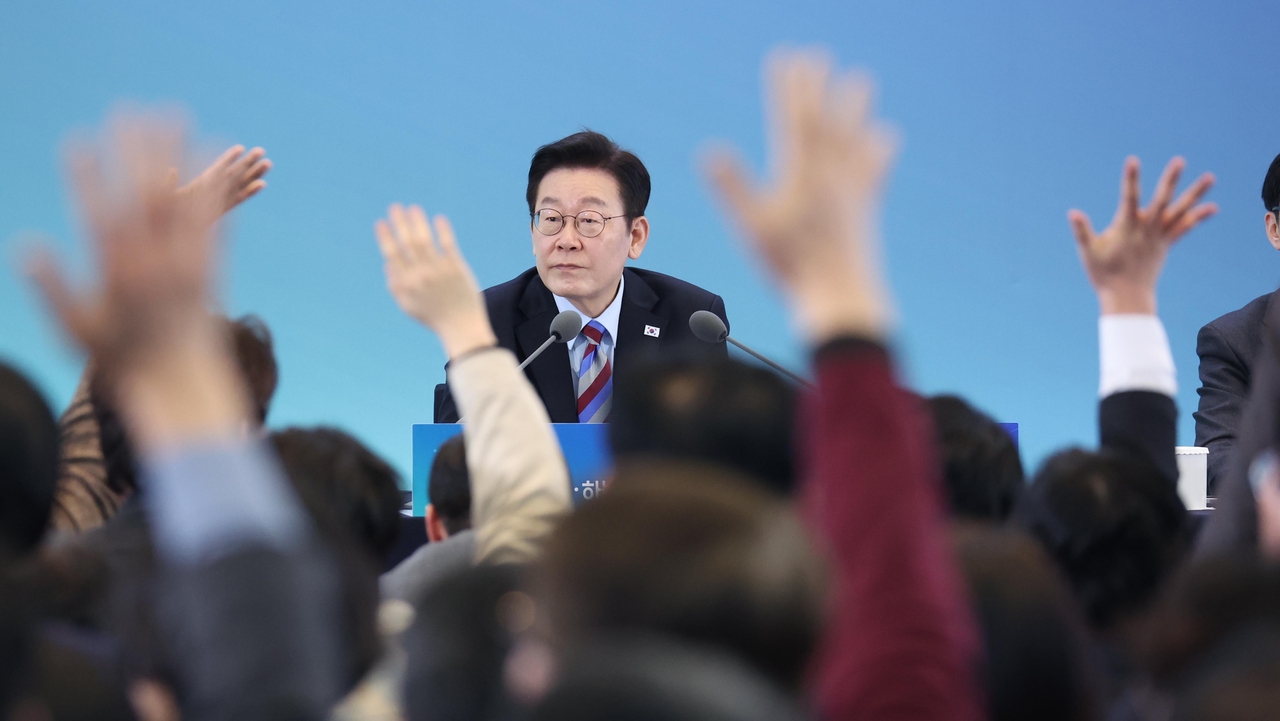 Lee pitches balanced growth as ‘survival strategy’ in conservative ...