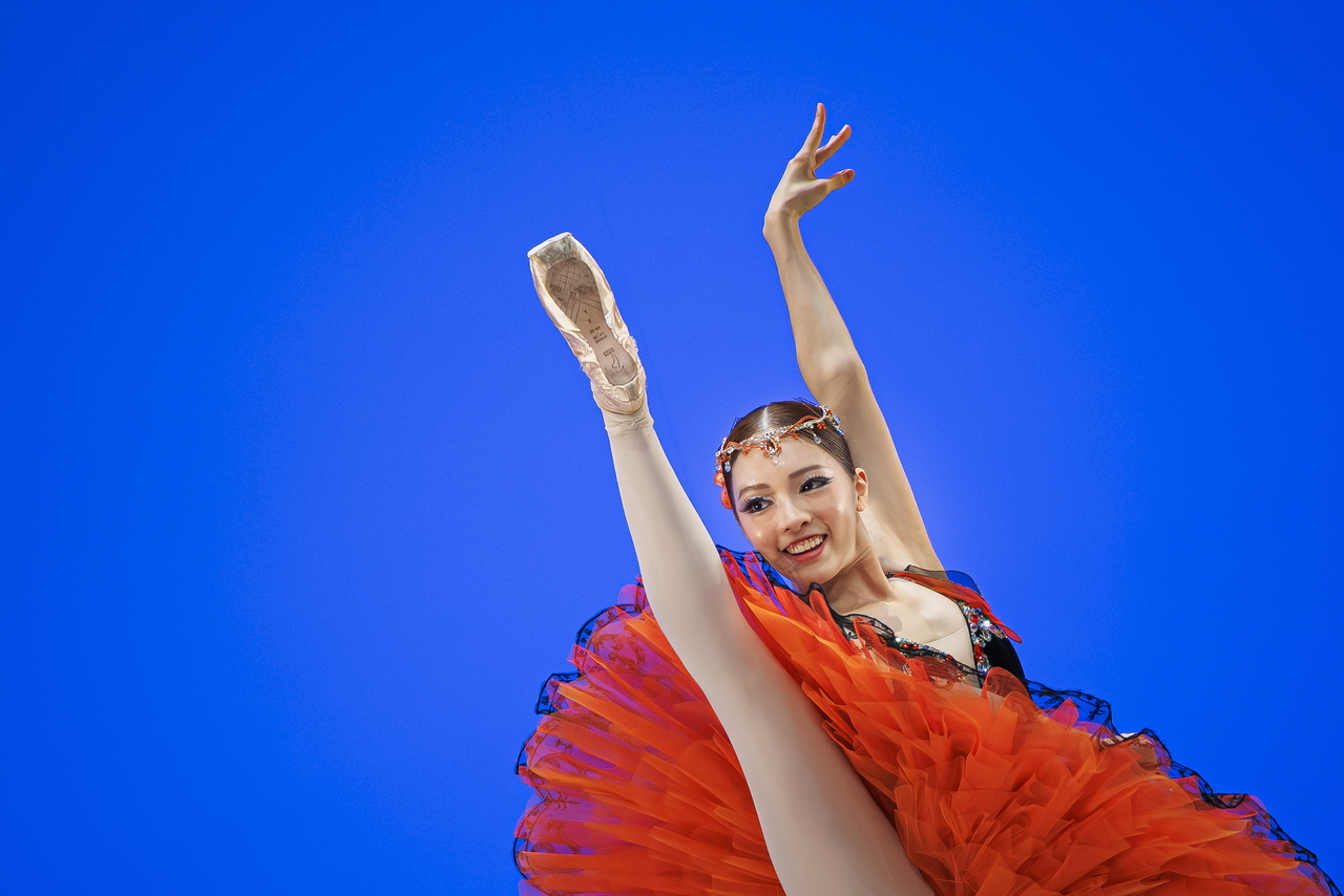 Under her father’s wing, teen ballerina finds new beginning in Lausanne ...