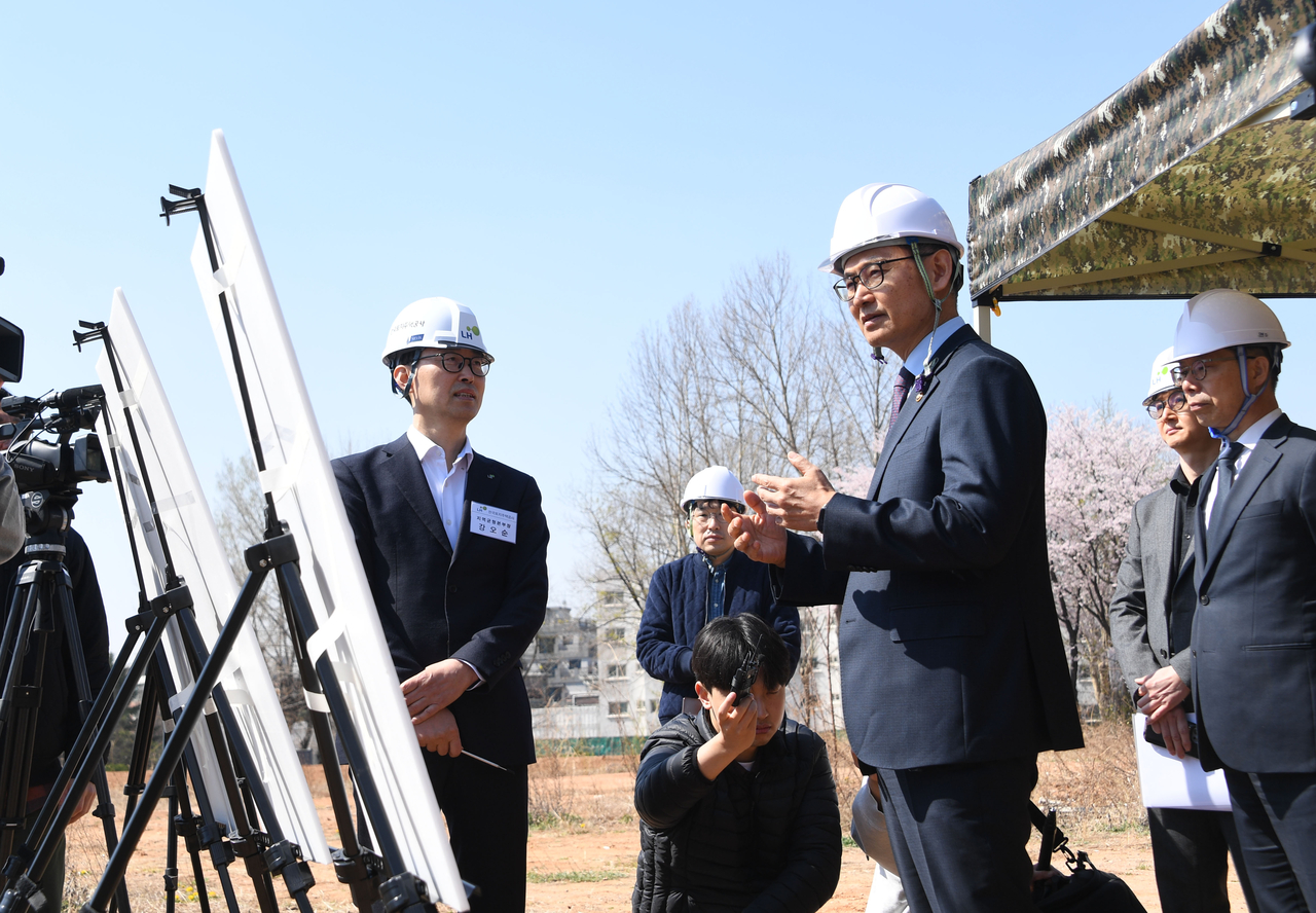 First state-land housing project gets underway with 918 units planned ...