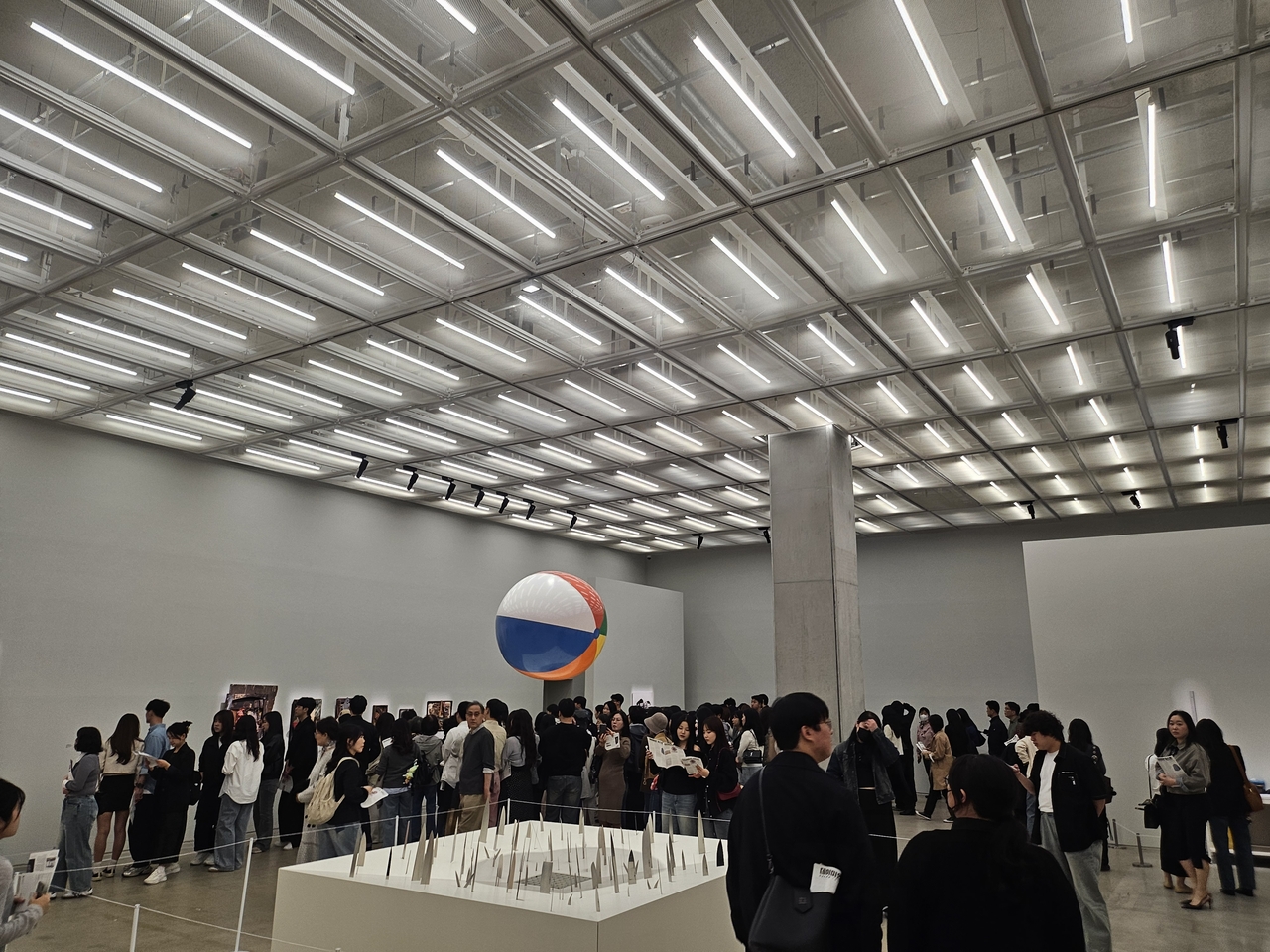 'Flies swarming a dead cow's head': Is the $2.03 million Damien Hirst ...