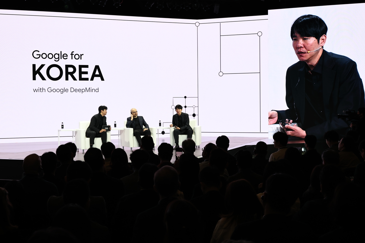 Rivals reunite in Seoul a decade after AlphaGo showdown - The Korea Herald