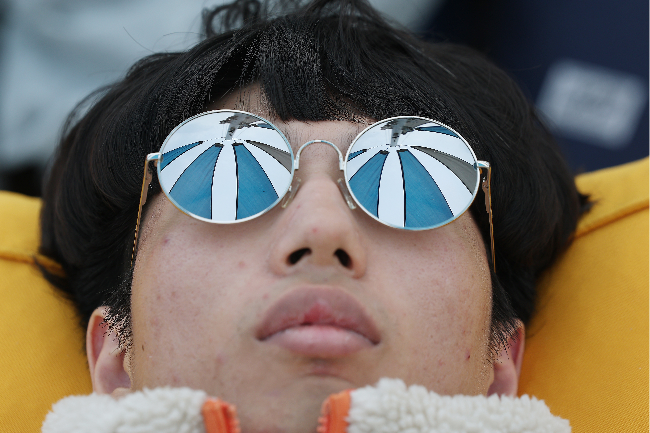 Han River nap contest returns - The Korea Herald