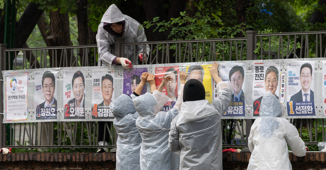 Sound trucks, banners and colored jackets: election campaigns kick off ...