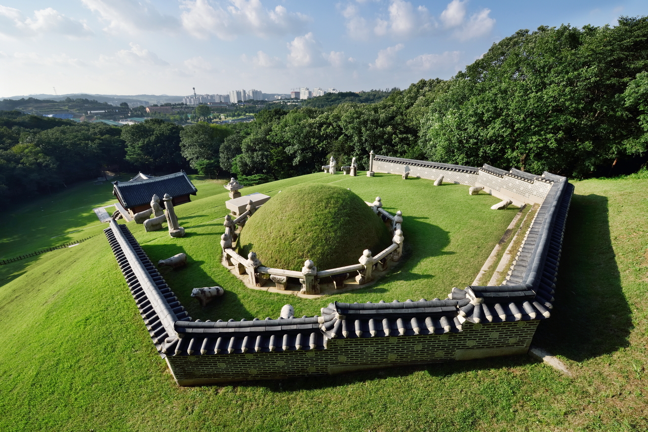 Joseon Royal Tombs to open free every Wednesday - The Korea Herald