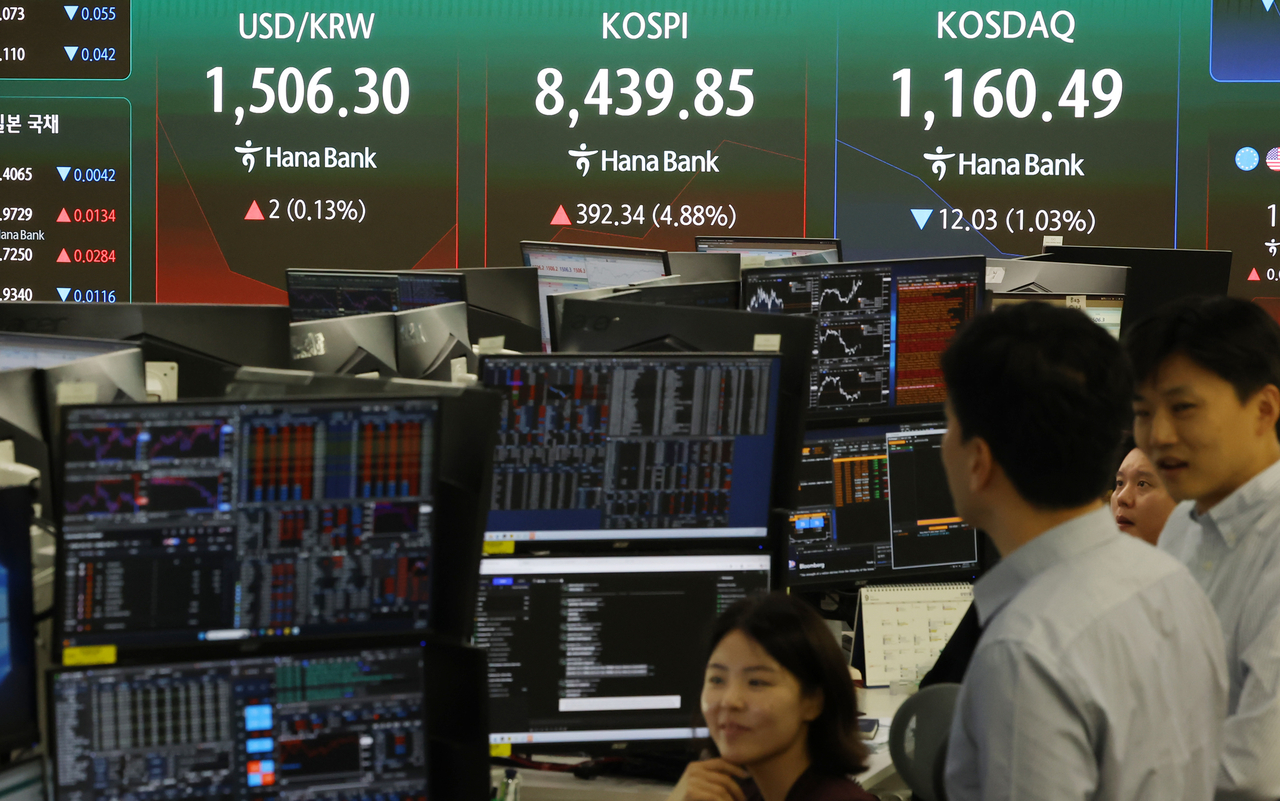 Seoul shares open at fresh high on tech rally amid renewed tension in ...