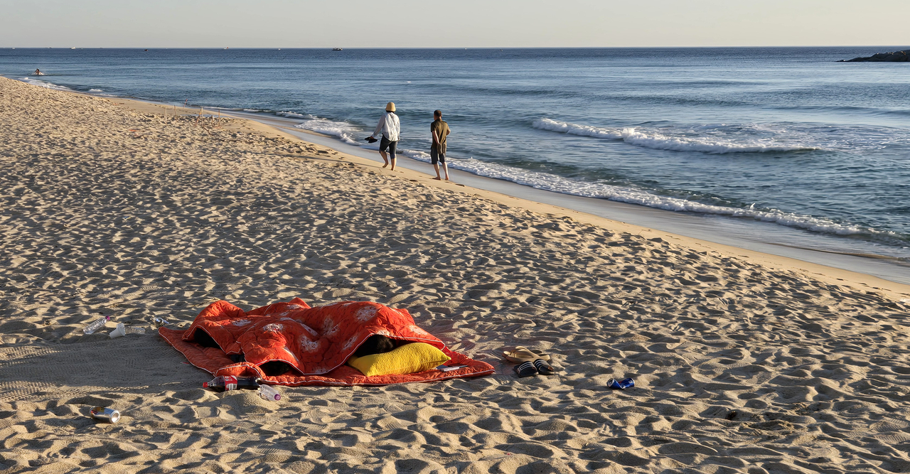 A hot night, a cool morning swim - The Korea Herald
