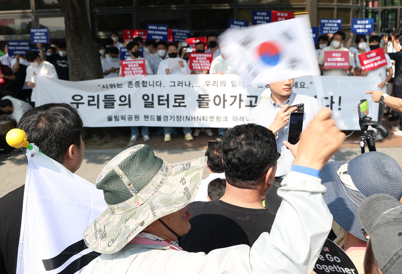 Lee calls for restraint in election protests, rejects rigging claims ...