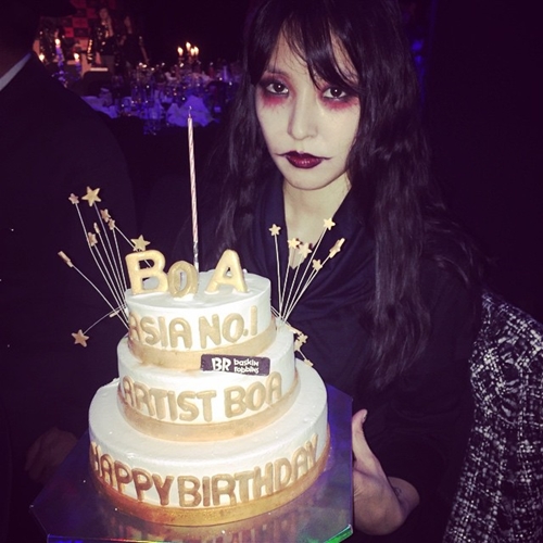 BoA celebrates 29th birthday with Lee Soo-man - K-POP HERALD