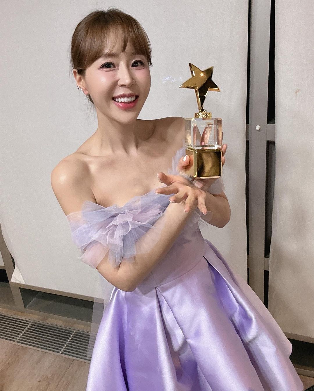 신지, 11kg 감량 효과 제대로..섹시한 쇄골 라인 - 헤럴드 POP