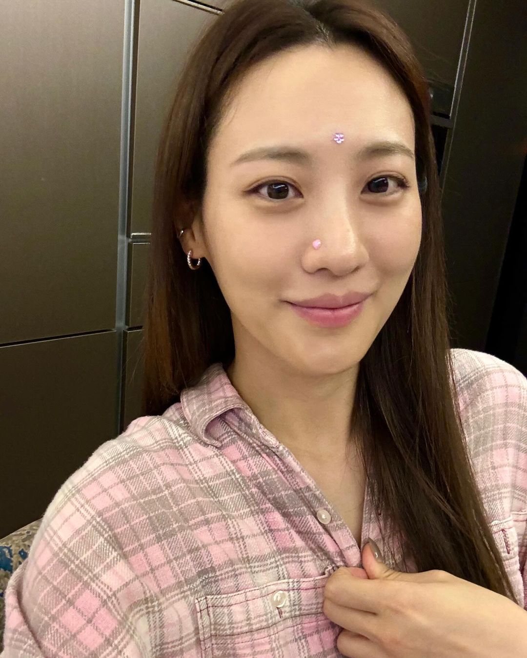 수현, 섹시한 수영복 자태..미모의 여배우는 뒤태도 다르네! - 헤럴드뮤즈 (Herald Muse)